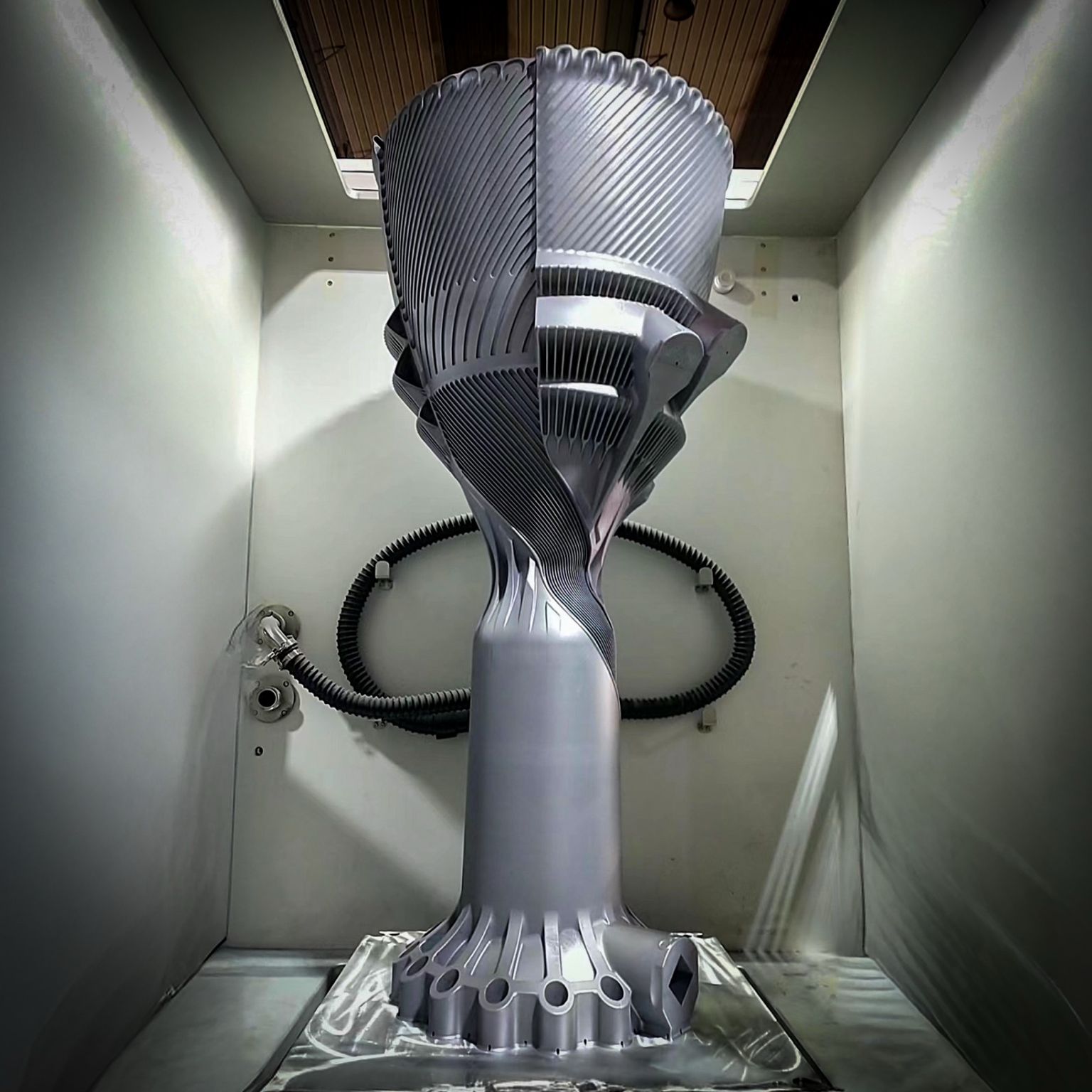 World's largest single-piece 3D printed rocket thruster by LEAP 71 and Eplus3D at Formnext 2024 ...